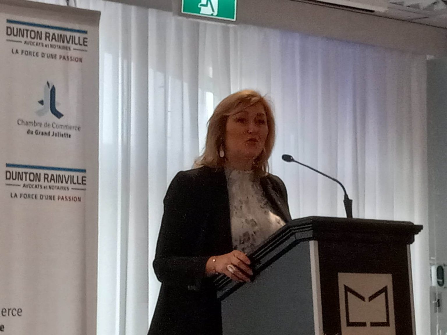 Magali Picard, présidente de la FTQ, à la tribune de la CCGJ. - CFNJ 99 ...